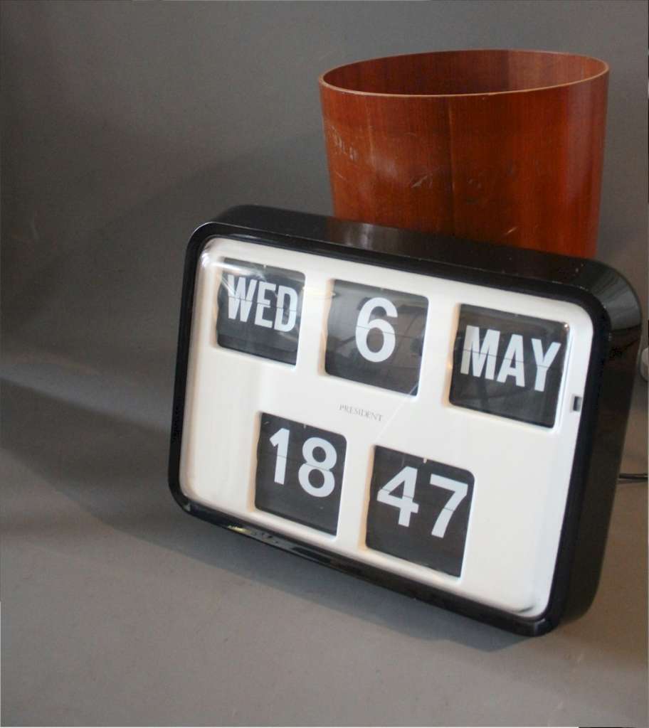 Flip Clock by President from 1970s | CLOCKS | Art Furniture