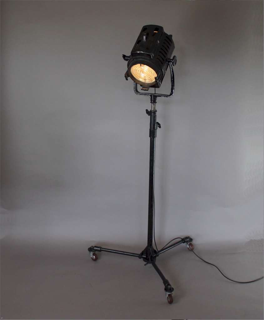 Vintage Industrial theatre lamp by Hewitt Universal | SOLD | Art Furniture